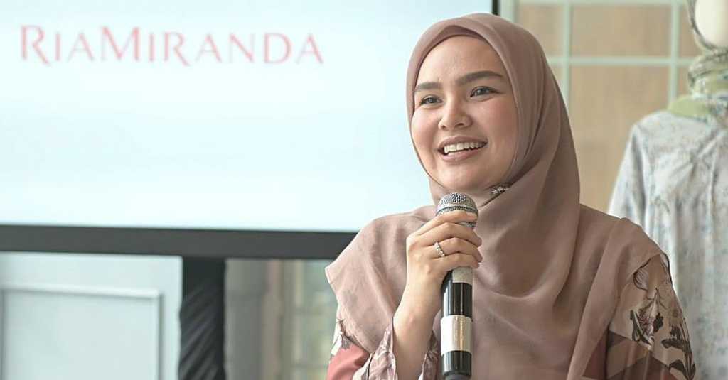 Ria Miranda Luncurkan Karya Terbaru Terinspirasi dari Lukisan Klasik ...