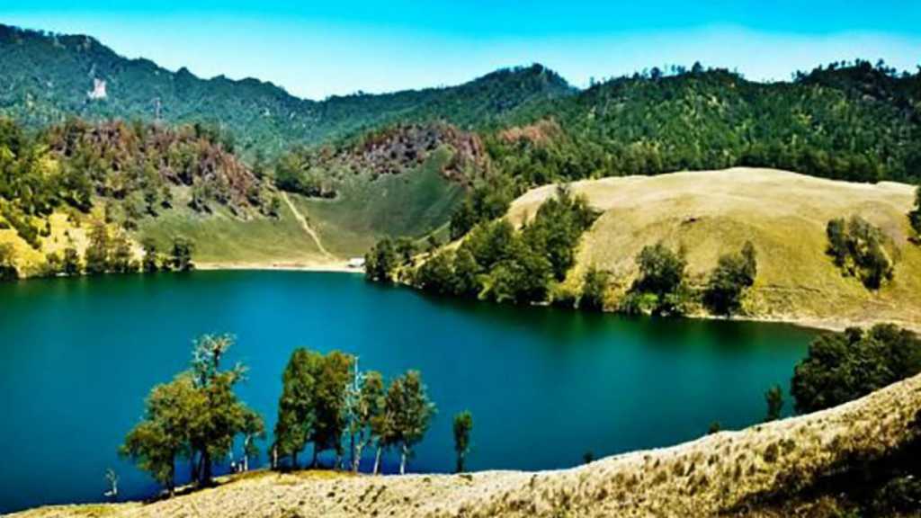 Pendakian Gunung Semeru Dibatasi hingga Ranu Kumbolo - Pantau.com