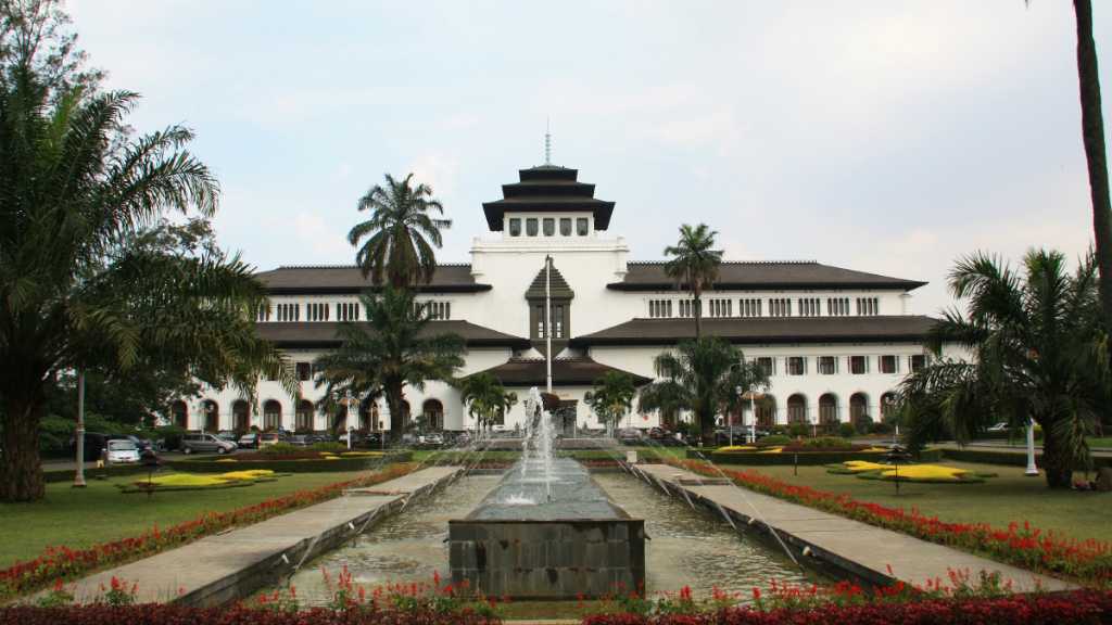 Berulang Tahun ke-209, Ini 5 Fakta Menarik Tentang Kota Bandung ...