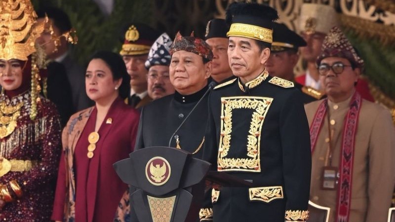 Ada Makna Penting pada Baju Kustin yang Dipakai Jokowi saat HUT ke-79 ...
