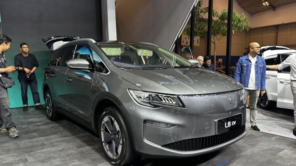 Aletra L8 EV Resmi Diluncurkan di GJAW 2024, MPV Terluas dengan Fitur Unggulan - Pantau.com