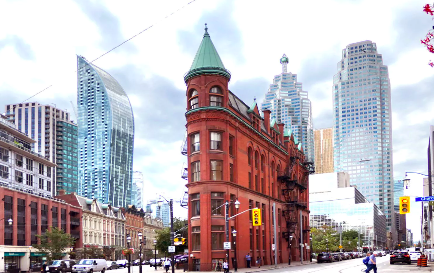 Gooderham Building, Ikon Bersejarah Toronto dengan Pesona Tak ...