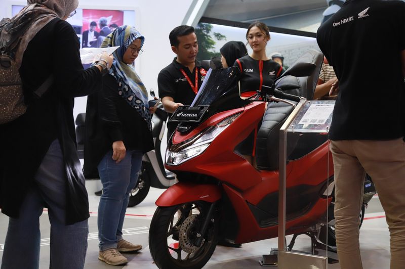 Motor Listrik dengan Harga di Bawah Rp 10 Juta yang Dapat Subsidi Pemerintah pada 2024 - Pantau.com