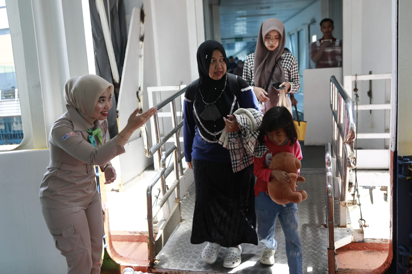 ASDP Layani 1,8 Juta Penumpang dan 456 Ribu Kendaraan di 4 Pelabuhan Utama Selama Libur Nataru ...