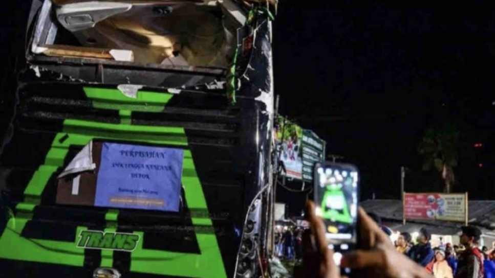 Bus Pariwisata Kecelakaan di Kota Batu, 4 Orang Tewas Akibat Rem Blong - Pantau.com