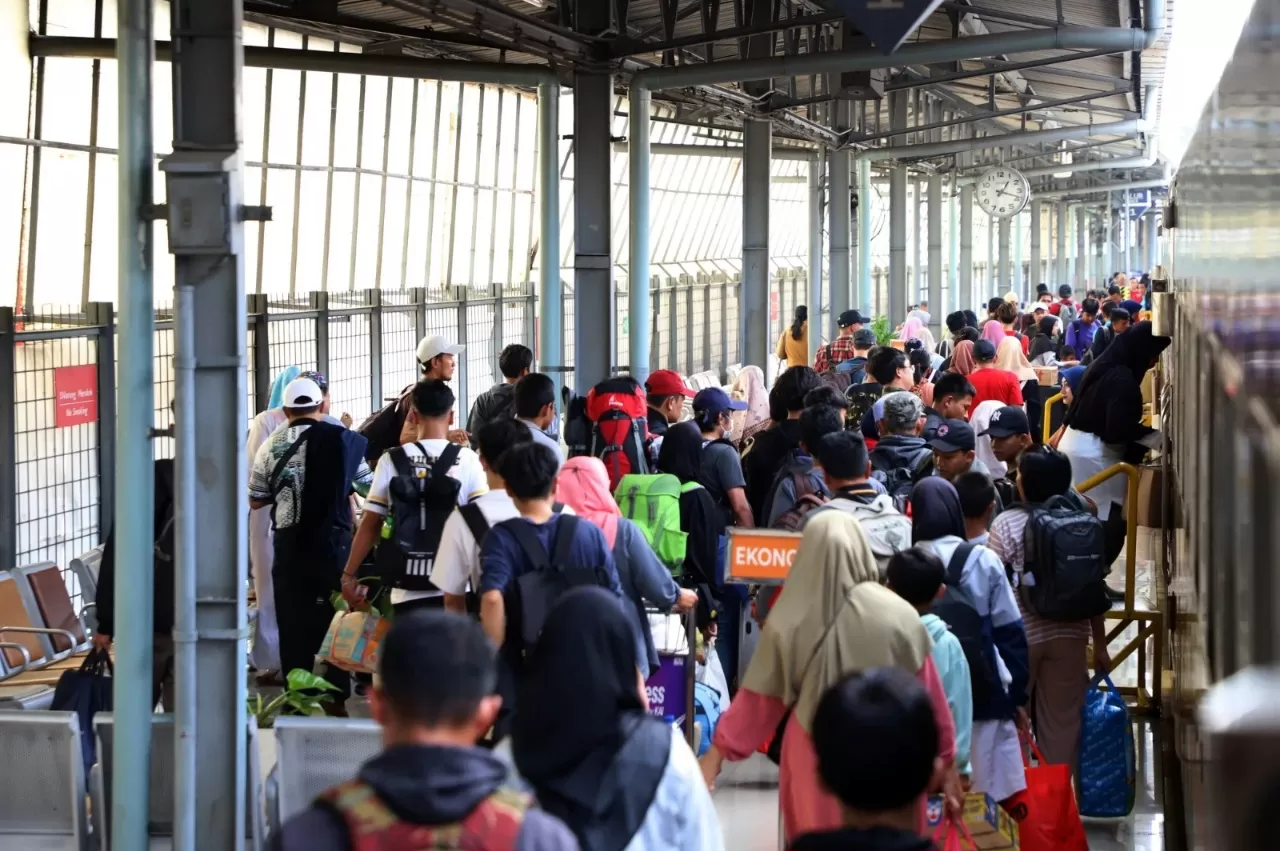 Inilah 10 Stasiun KA Jarak Jauh dengan Penumpang Tertinggi saat Nataru ...