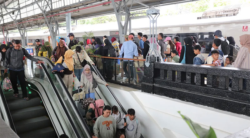 KAI Buka Pemesanan Tiket Lebaran, Catat Jadwalnya Agar Tidak Kehabisan - Pantau.com