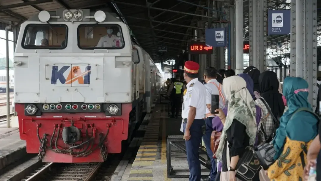KAI Hadirkan Kereta Ekonomi Jarak Jauh dengan Tarif Terjangkau untuk Mudik Lebaran 2025 - Pantau.com