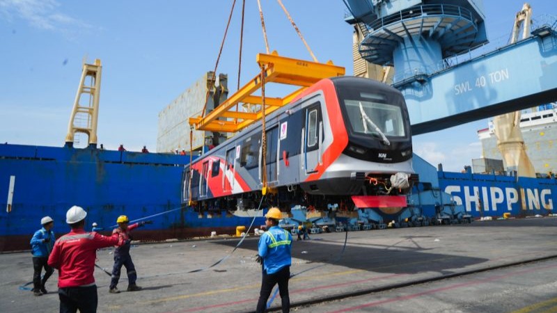 Dua Train Set KRL Baru Tiba, Siap Gantikan Armada Lama - Pantau.com