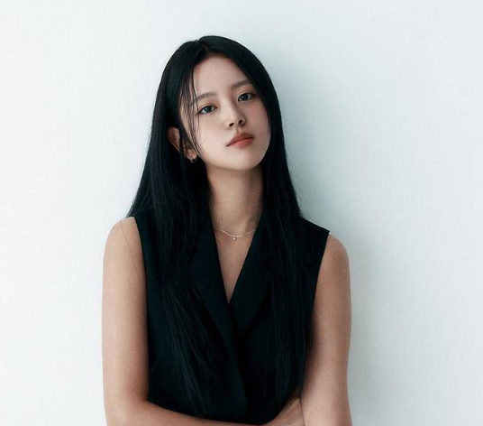 Hwang Bo-woon Tandatangani Kontrak Eksklusif dengan XYZ STUDIO, Perkuat ...