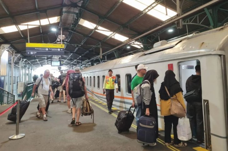 KAI Tambah Delapan Perjalanan Kereta Jelang Libur Panjang Akhir Mei hingga Juni 2025 - Pantau.com