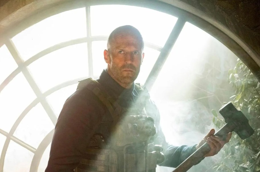 Jason Statham Kembali Beraksi di Film "Mutiny", Tayang 21 Agustus 2026 ...