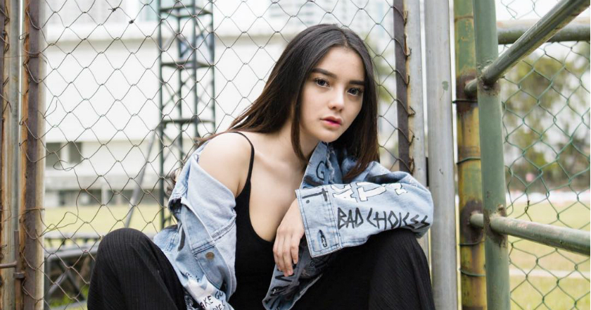 Lepas Hijab, Ini 3 Foto Seksi Nabila Aprilia Mantan Atta Halilintar - Pantau.com