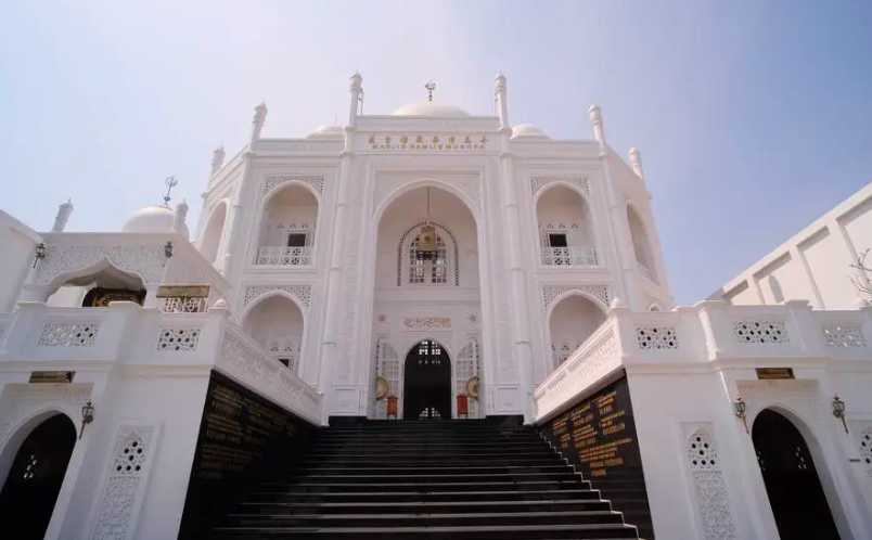 Masjid 'Taj Mahal Indonesia' Lahir dari Seorang Mualaf untuk Jaga ...