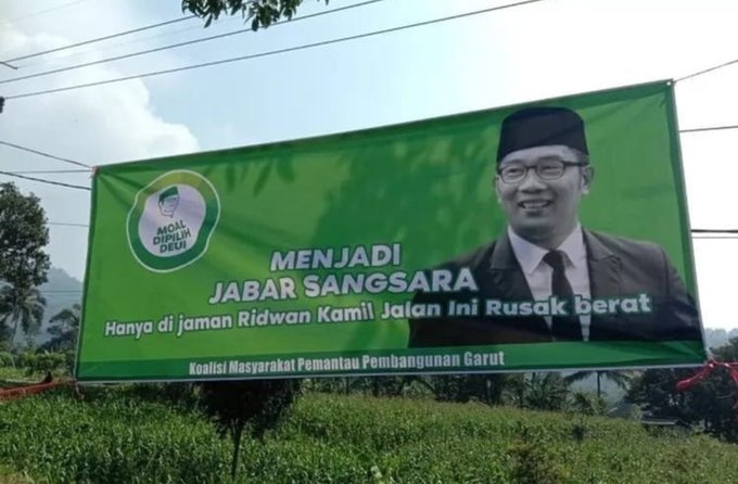Spanduk Pedas untuk Ridwan Kamil dari Garut, 'Menjadi Jabar Sangsara ...
